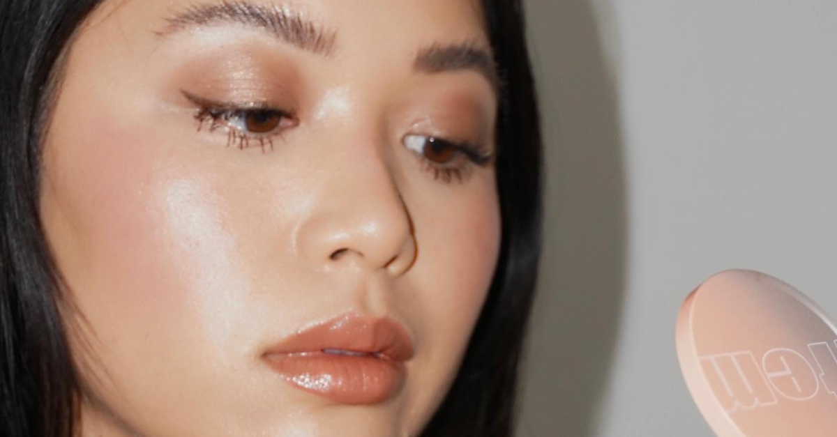 A Makeup Artist's Tips for the Honey Lips TikTok Trend | Who What Wear
