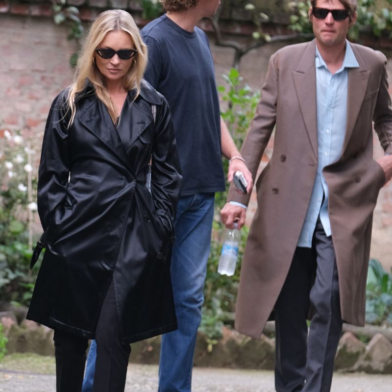 Kate Moss Just Styled A Leather Trench Coat And Ballet Flats | Who What ...