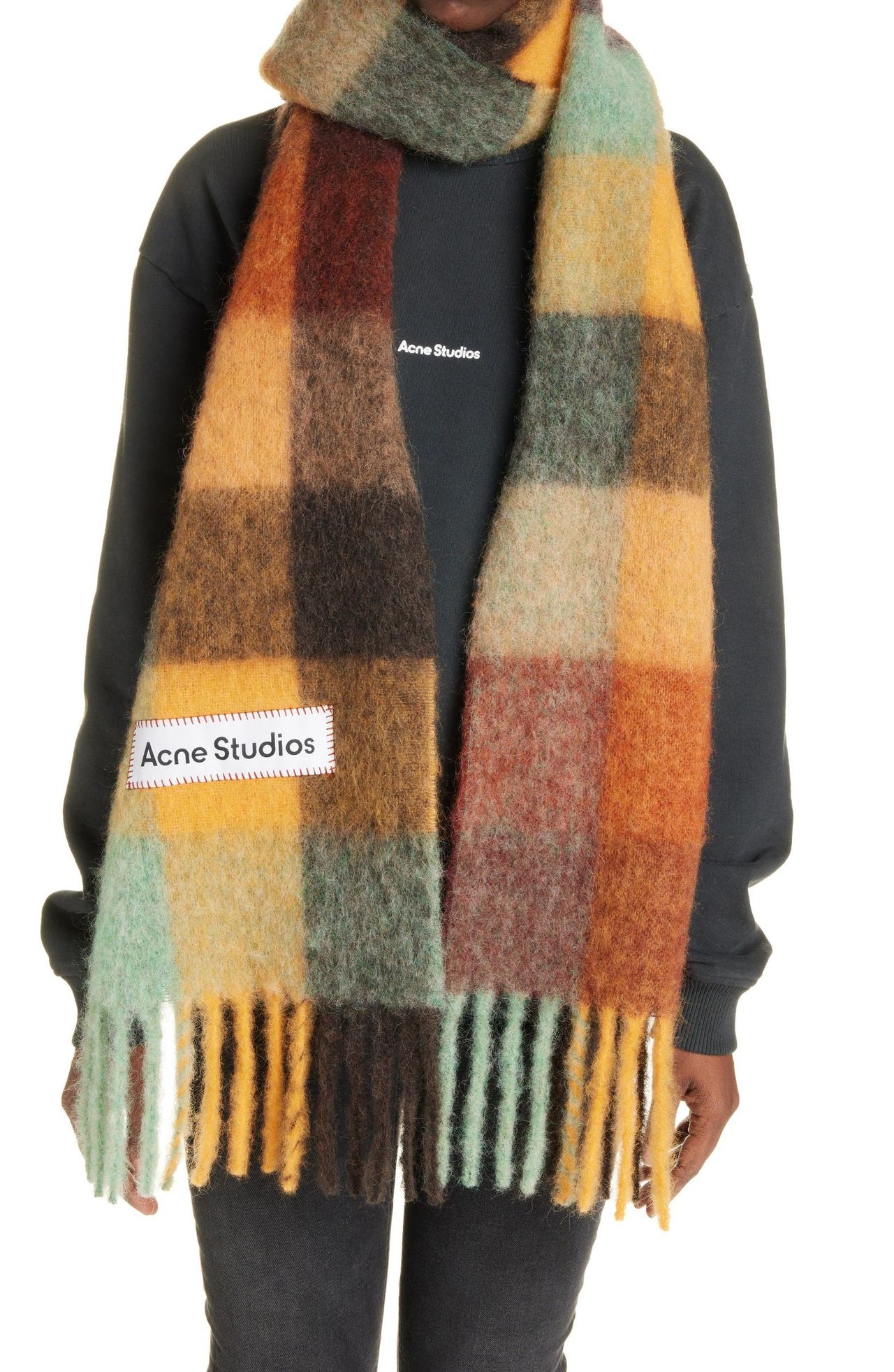 The 16 Best Scarves to Buy for Fall and Winter 2023 | Who What Wear