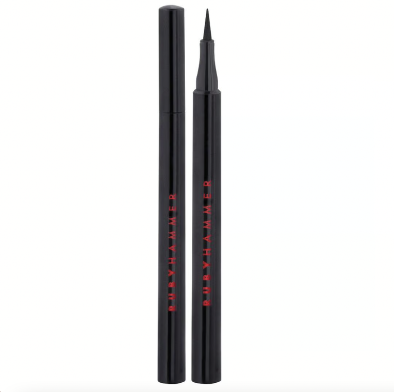 These Are the 6 Best Eyeliner Techniques for Almond Eyes | Who What Wear