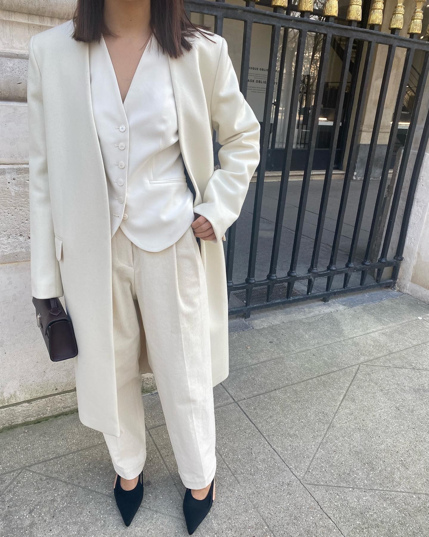 6 Pointed-Toe Shoe Outfits That Prove How Chic They Can Be | Who What Wear