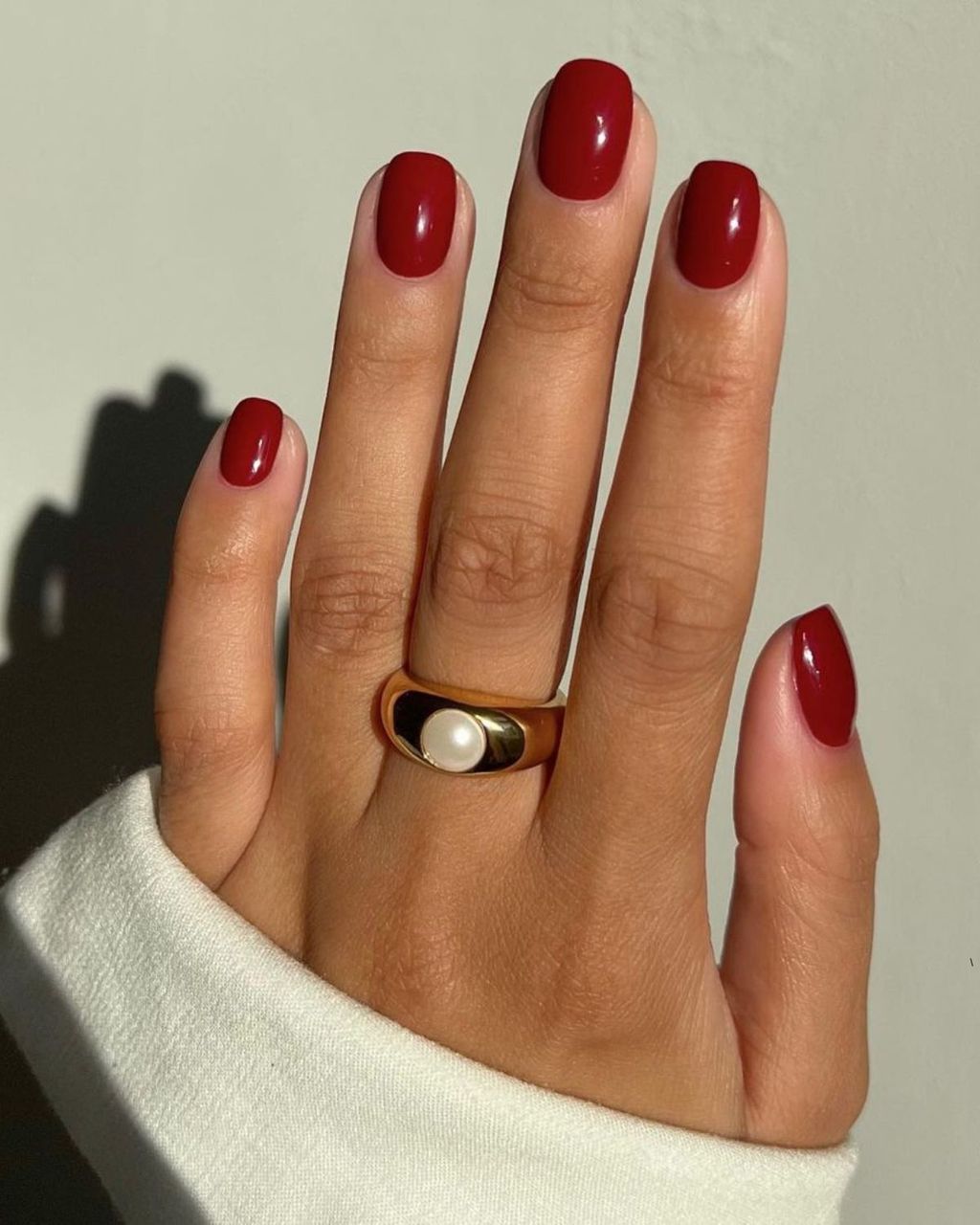 The 4 Chicest November Nail Colours, According to an Expert | Who What Wear