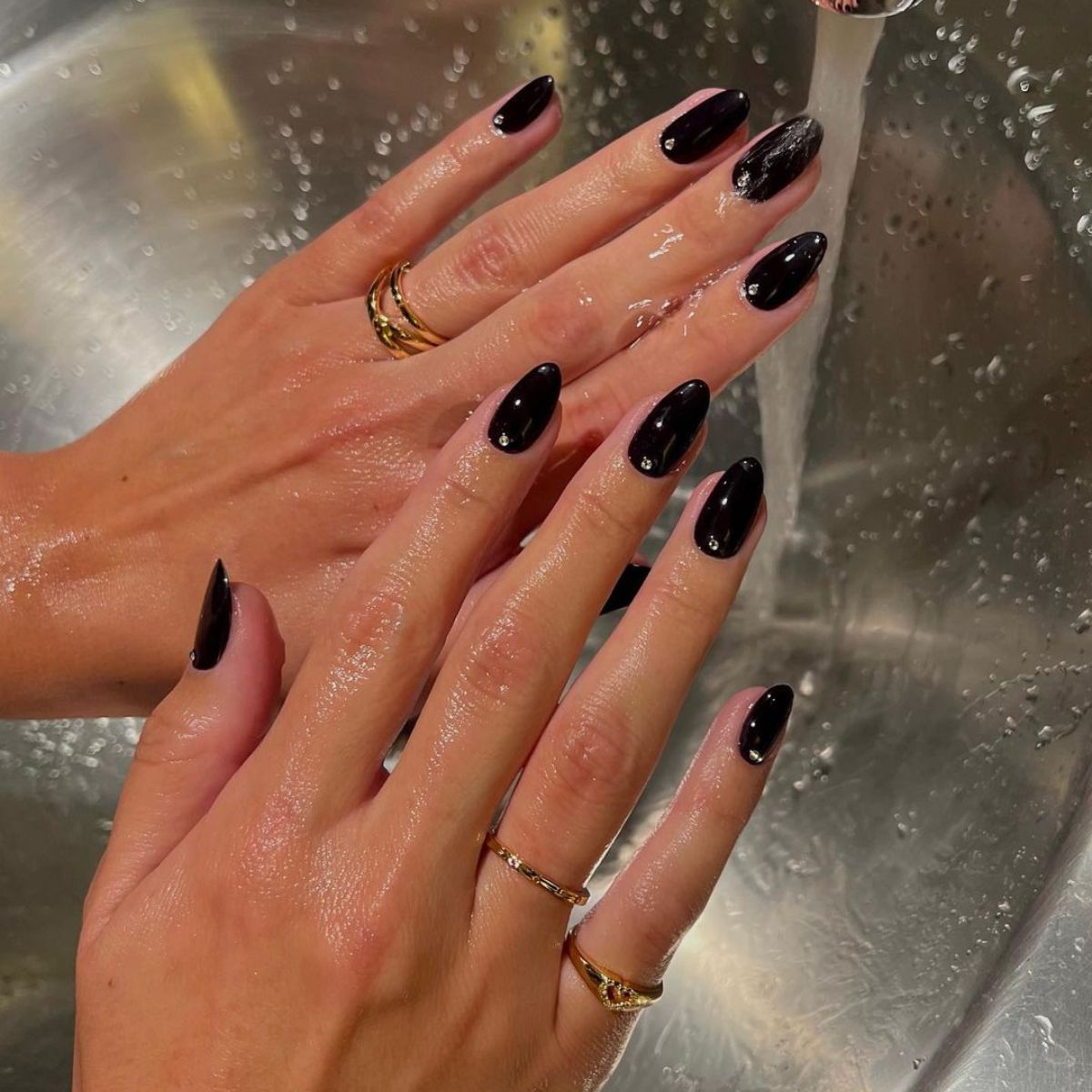 The 4 Chicest November Nail Colours, According to an Expert | Who What Wear