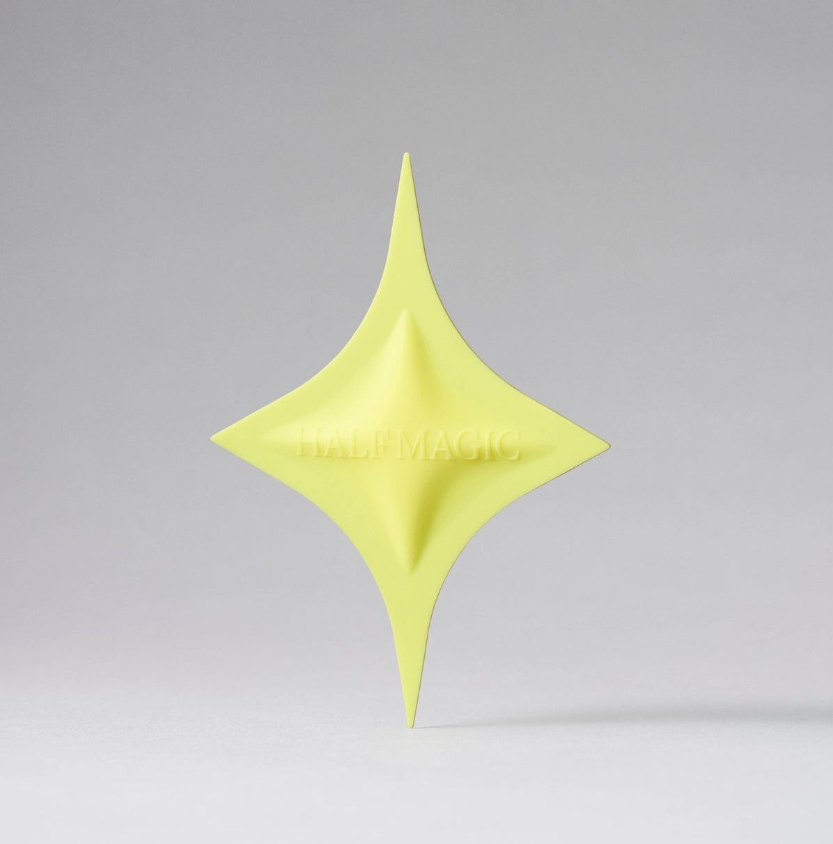 How to Pull off the Priscilla Presley Makeup Look | Who What Wear