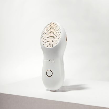 An Aesthetician Shares the Best Radio Frequency Devices | Who What Wear