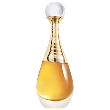 This Hack Turns Every Perfume Into a Travel-Sized Version | Who What Wear