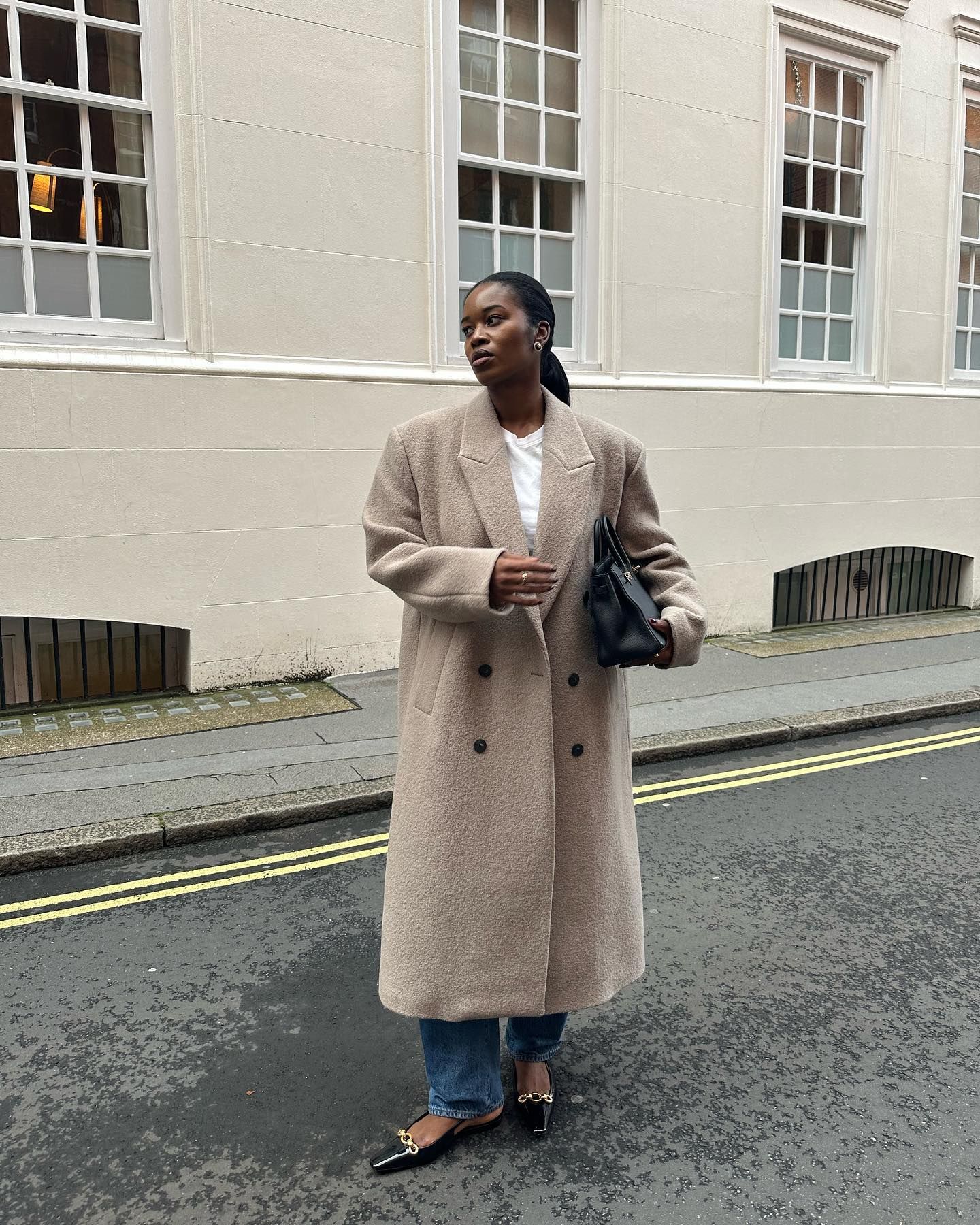 7 Chic Oversize Coat Outfits to Try This Winter | Who What Wear