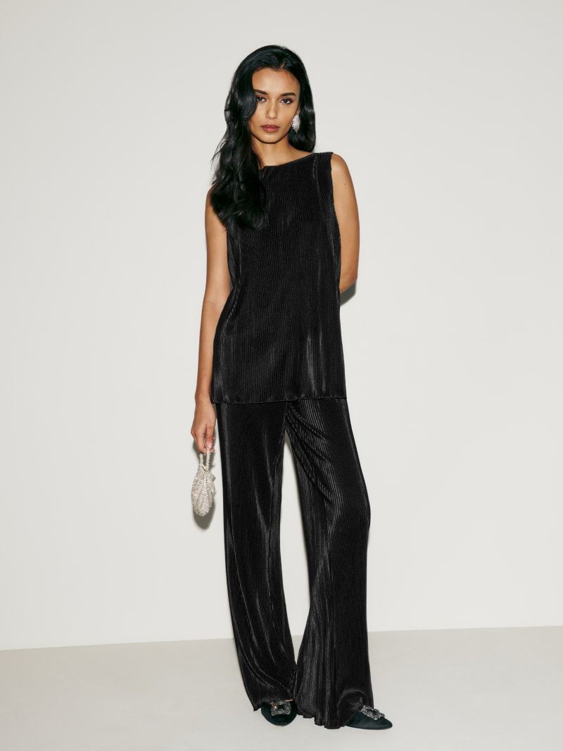 7 Chic Oversize Coat Outfits to Try This Winter | Who What Wear