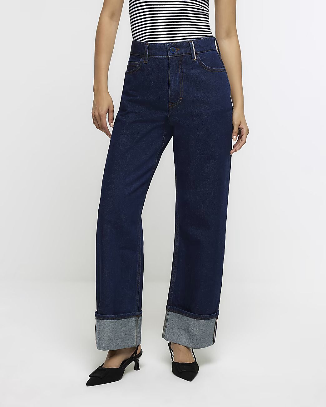 The Cuffed Jeans Trend Is Going to Define Our 2024 Outfits | Who What Wear