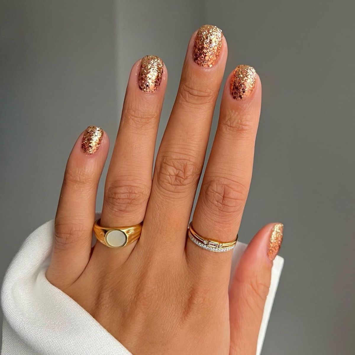 6 Classy December Nail Colours Techs Want You to Ask for | Who What Wear