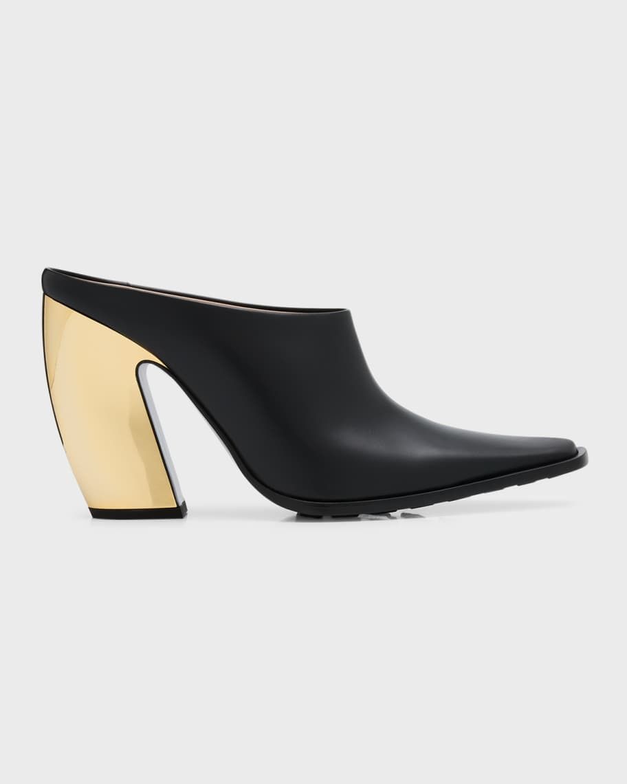 Margot Robbie Wore This Sturdy Shoe Trend to the Airport | Who What Wear