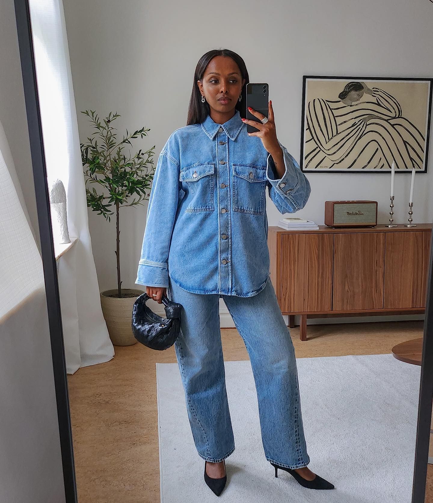 8 European Basics All the Stylish People Wear With Jeans | Who What Wear