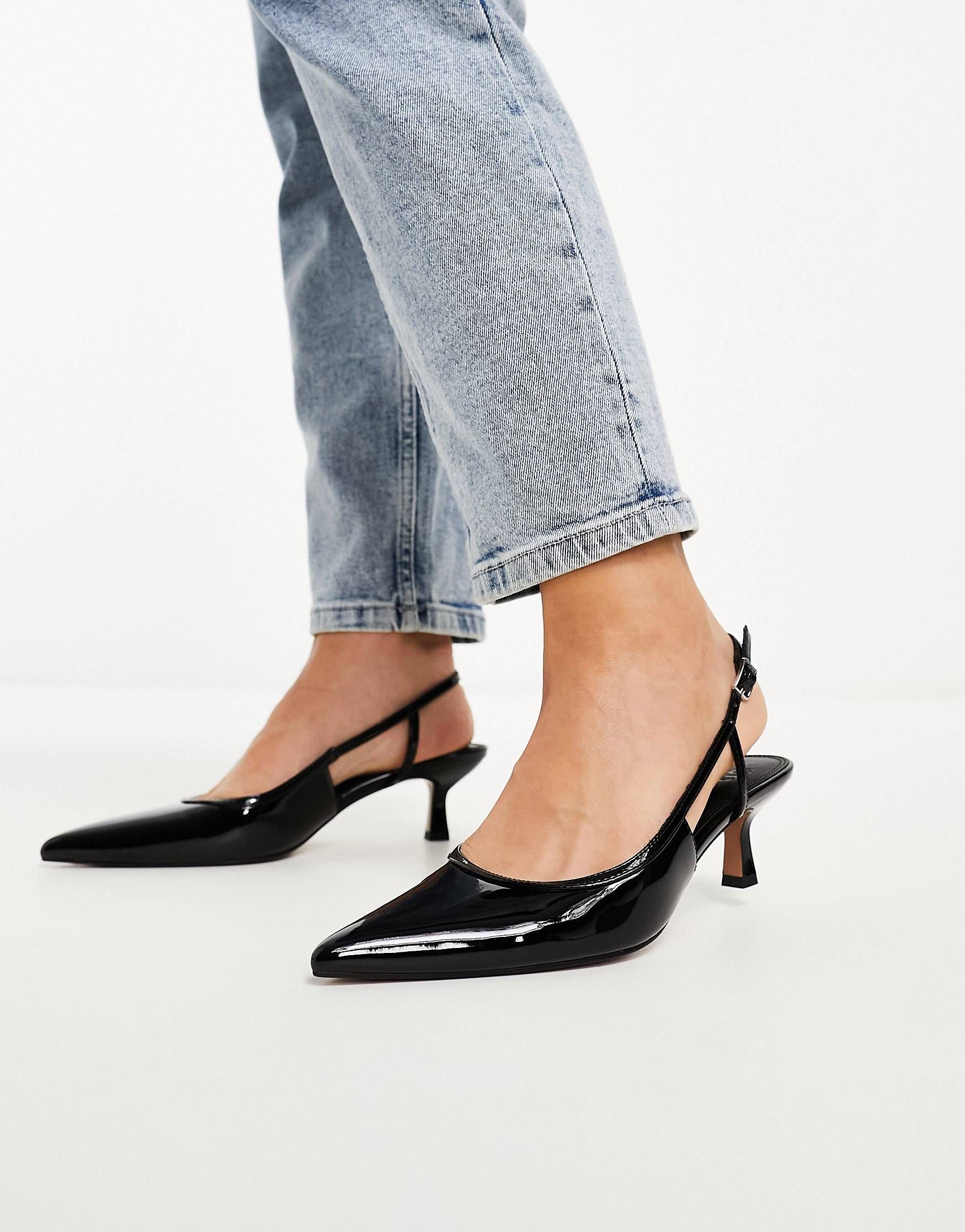 15 Chic, Wide-Width Shoes That Are Editor Approved | Who What Wear
