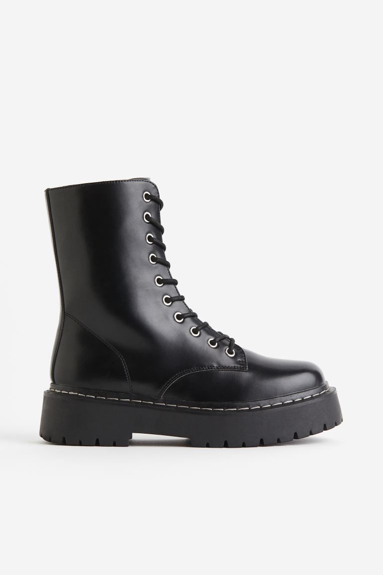The Three Styles of Boots Needed for Any Capsule Wardrobe | Who What Wear