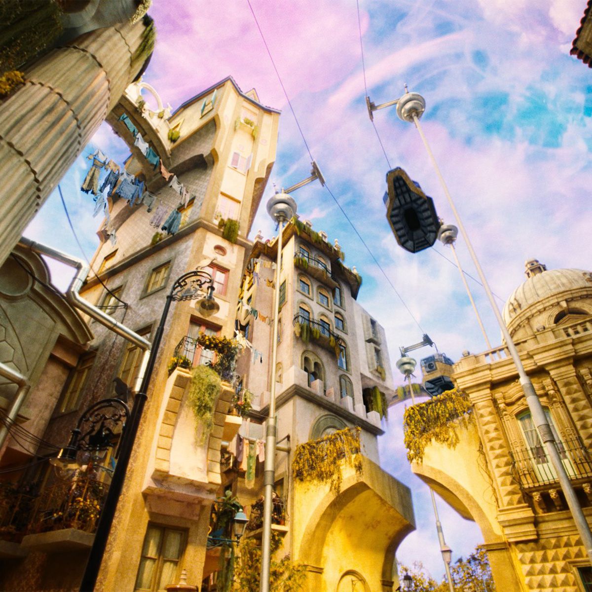 Behind the Costumes of Yorgos Lanthimos's Poor Things | Who What Wear