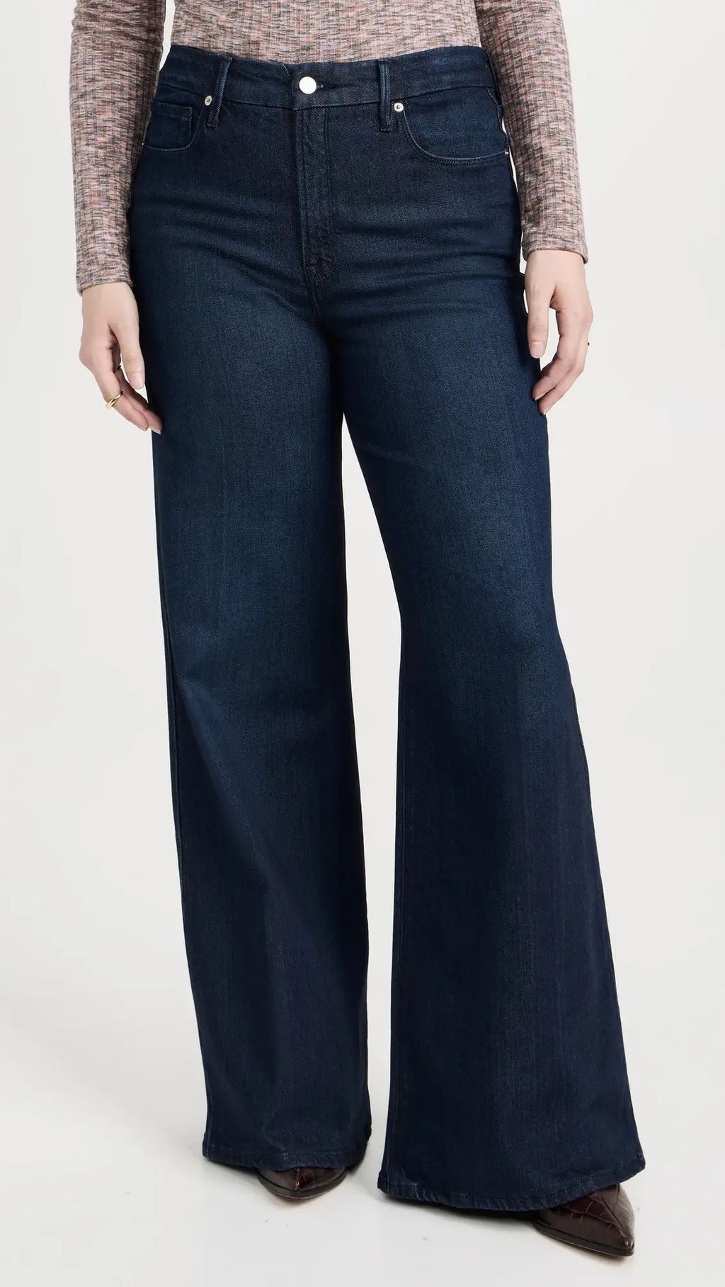 The 6 Pairs of Jeans Every French Woman Owns | Who What Wear