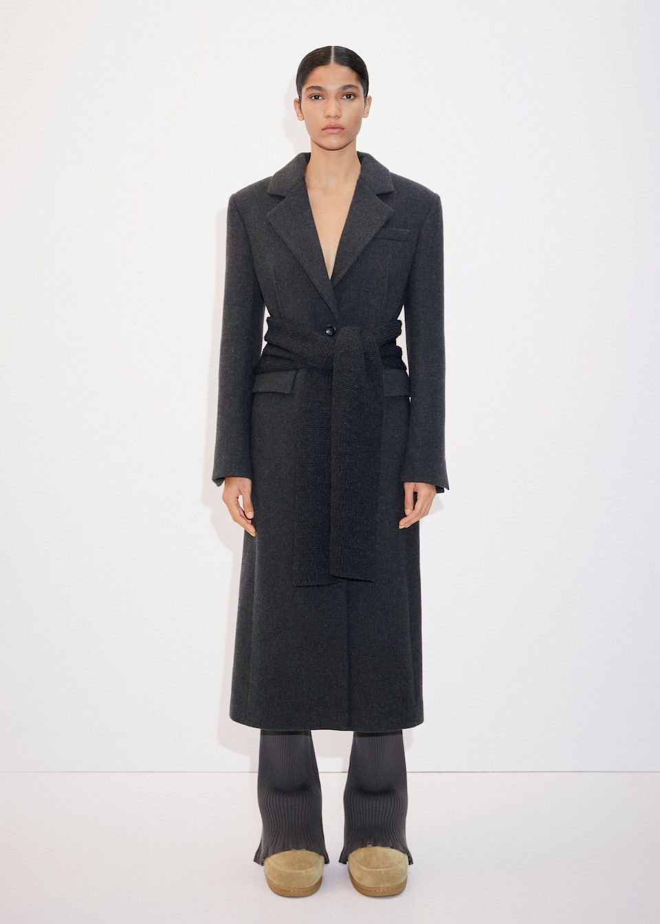 The 8 Most-Worn Items in a Fashion Editor's Winter Wardrobe | Who What Wear
