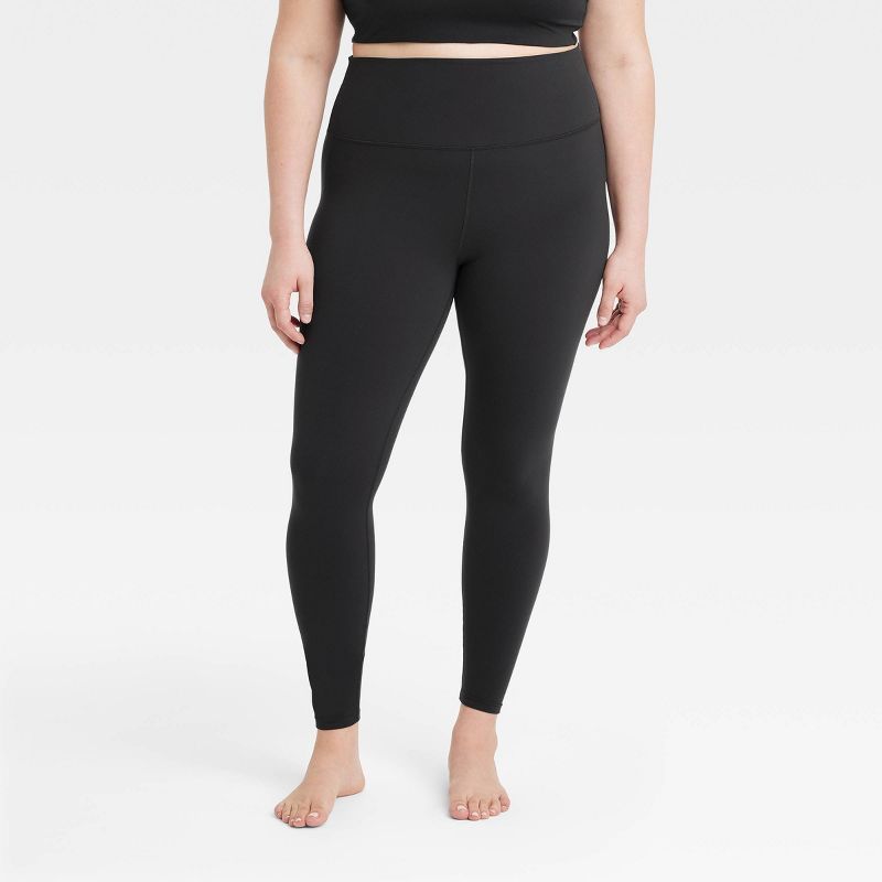 8 Ways to Style Leggings With the Most Elevated Basics | Who What Wear