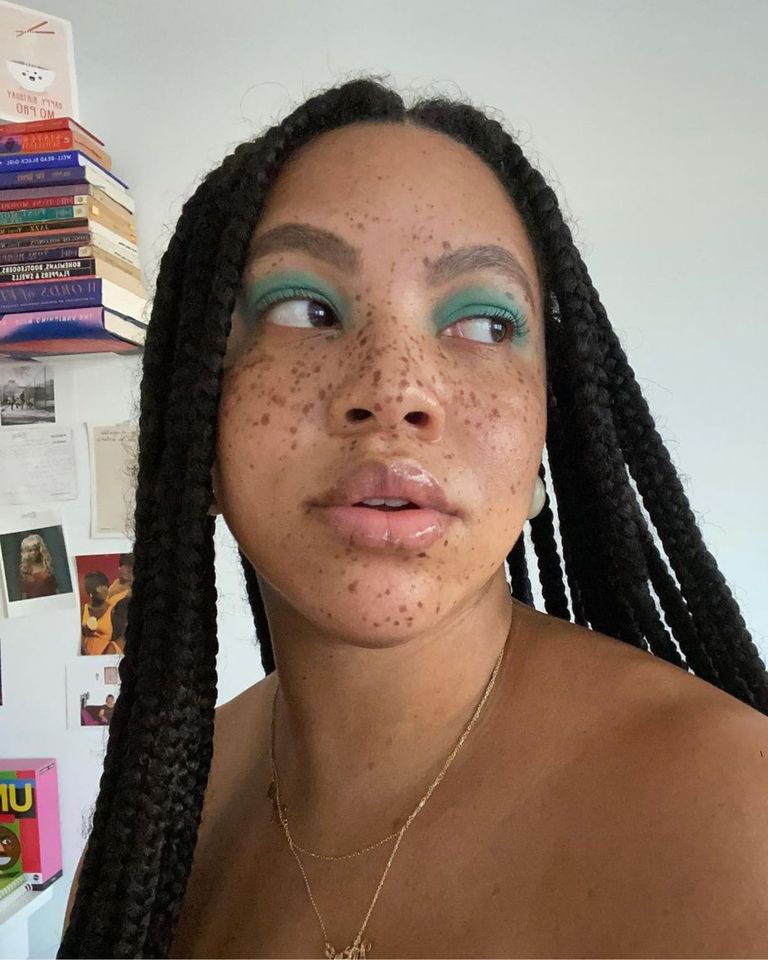 The Icy Makeup Trend Will Give You a Gorgeous Winter Glow | Who What Wear