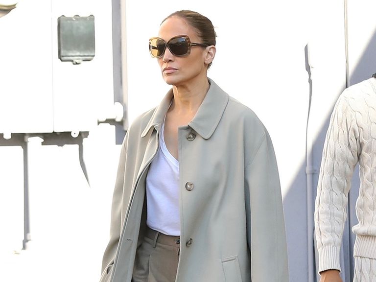 J.Lo Just Wore a Classic Winter Pant Outfit in L.A. | Who What Wear