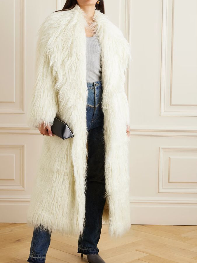 Faux-Fur Coats are Cosy, Chic and Trending Hard Right Now | Who What Wear