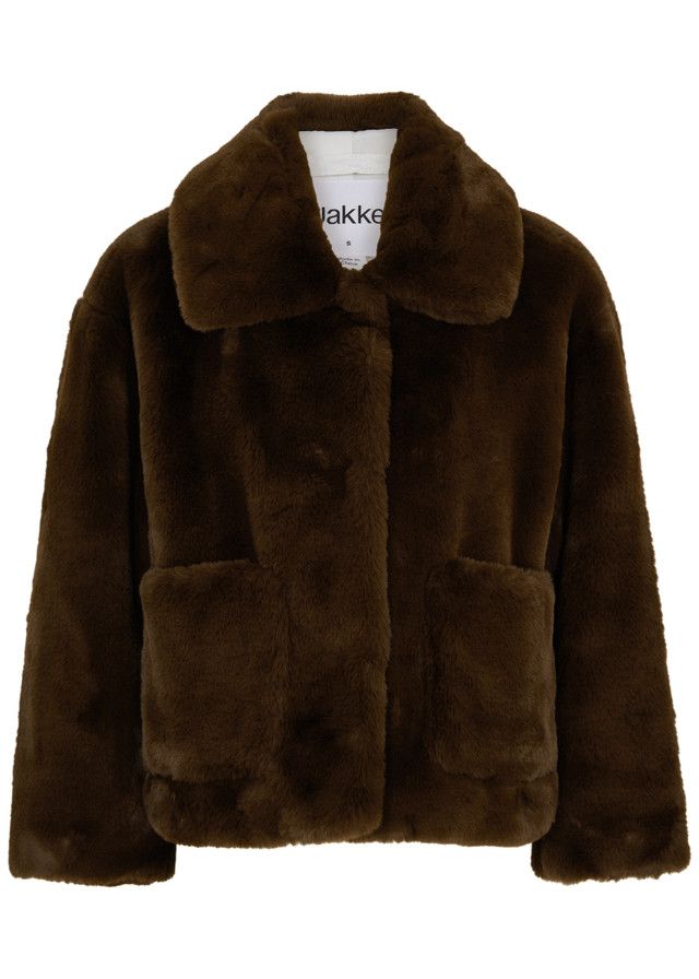 Faux-Fur Coats are Cosy, Chic and Trending Hard Right Now | Who What Wear
