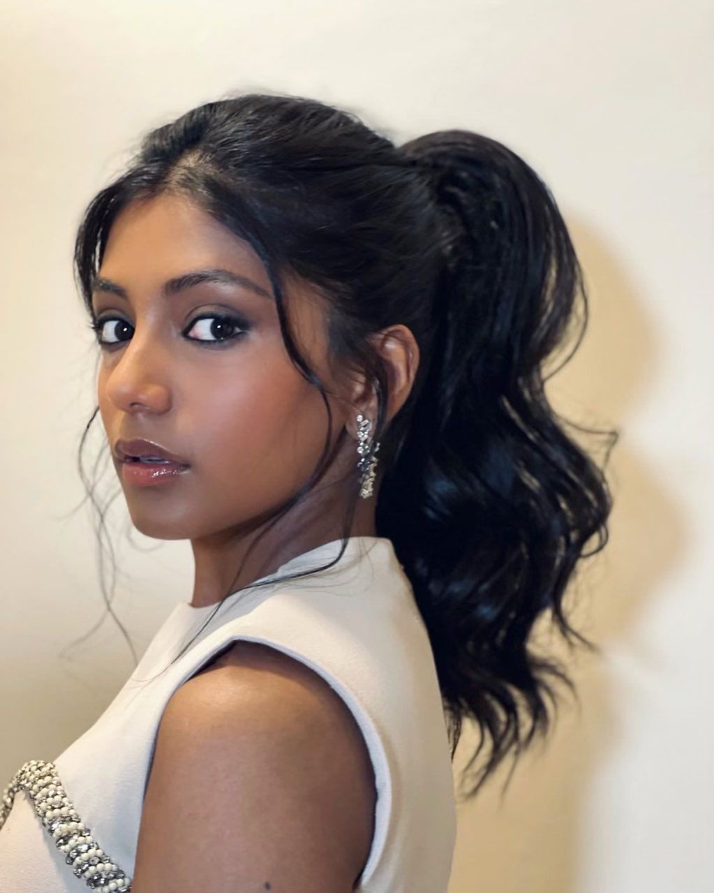 These Hairstyles Suit These Necklines, According to TikTok | Who What Wear