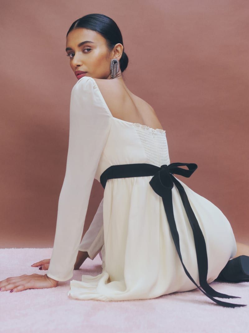 The Bow Fashion Trend Is the Prettiest of the Season | Who What Wear