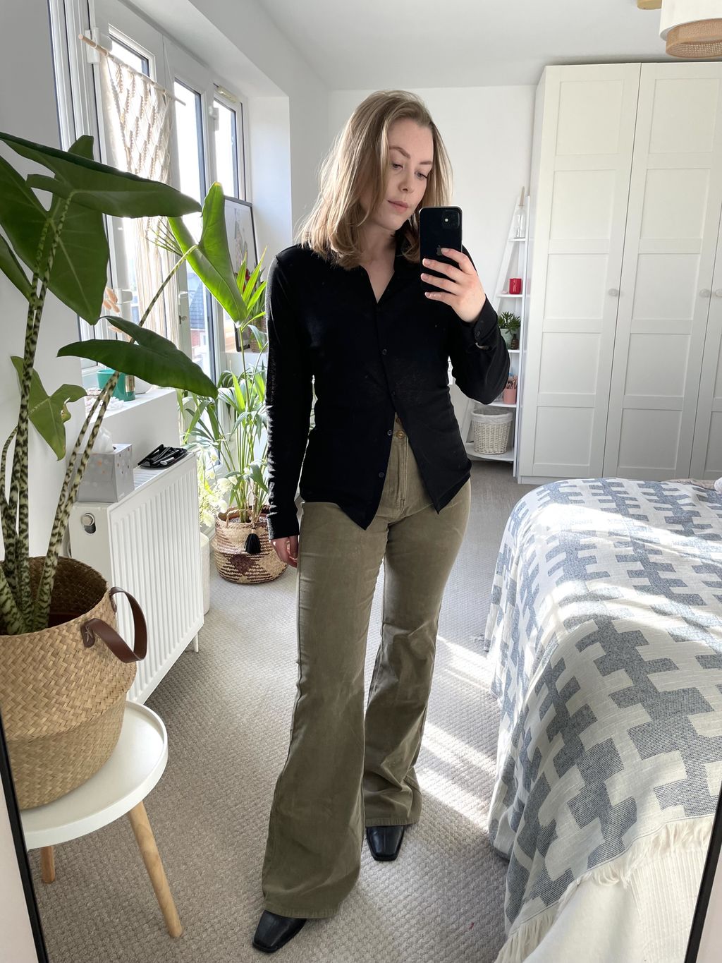 Heads Up: The Colourful Jeans Trend Is Taking Off for Spring | Who What ...