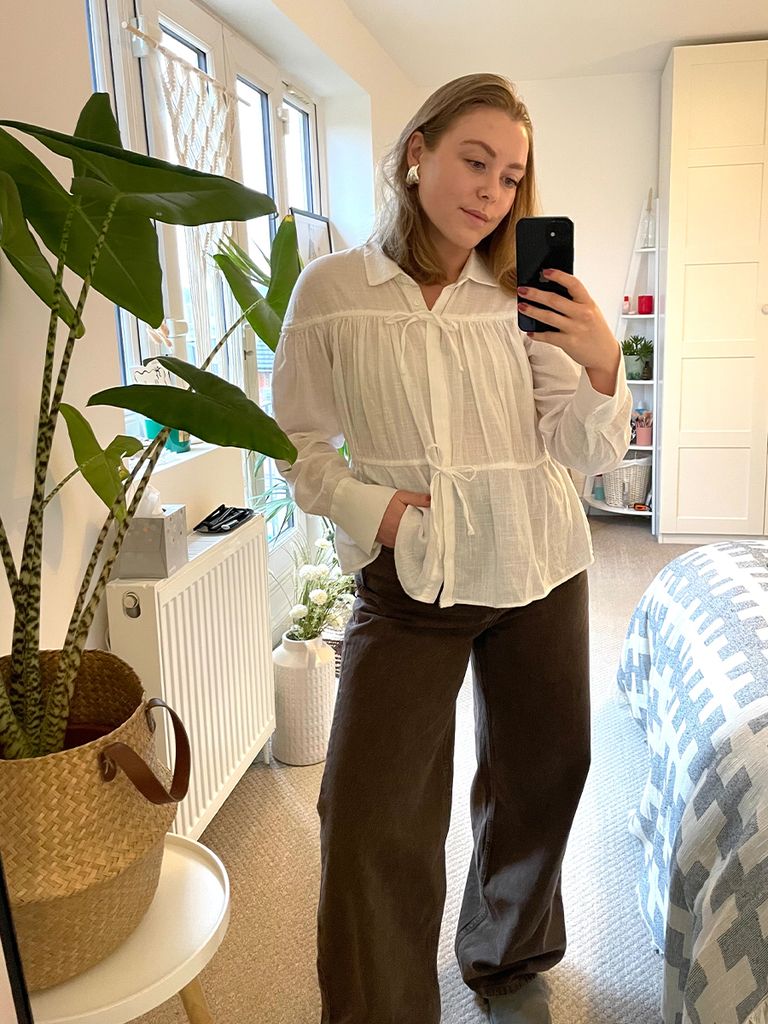 Heads Up: The Colourful Jeans Trend Is Taking Off for Spring | Who What ...