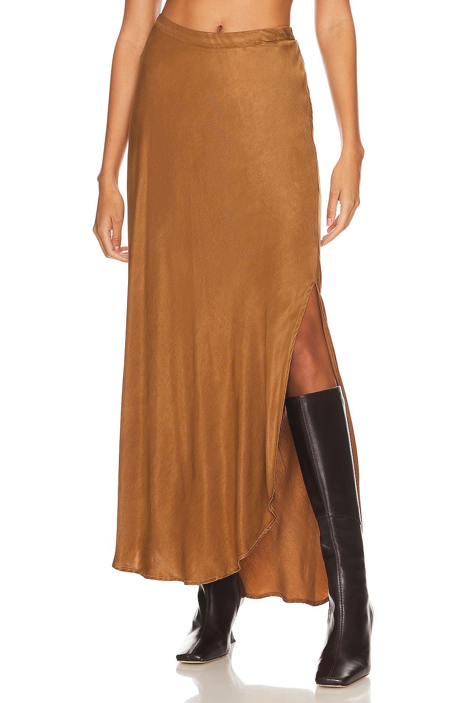 5 Key Pieces for Rich-Looking Outfits | Who What Wear