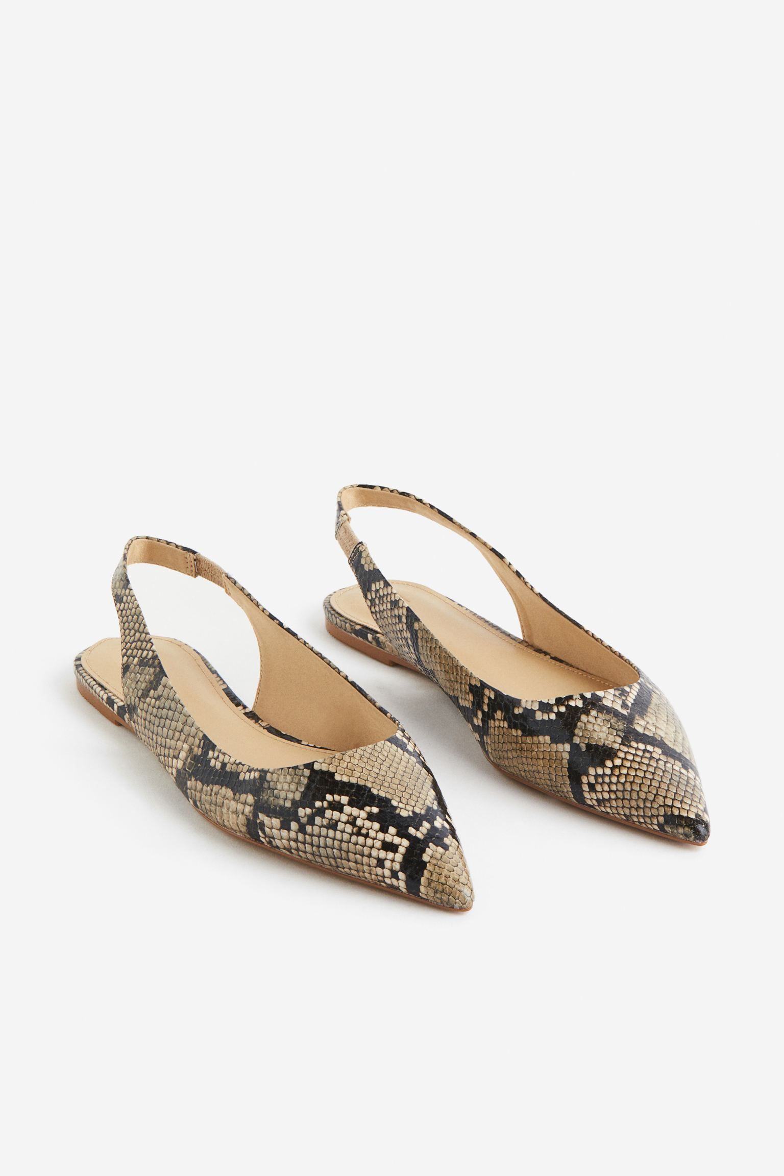 6 Elegant Flat-Shoe Trends That Are Taking Off for 2024 | Who What Wear