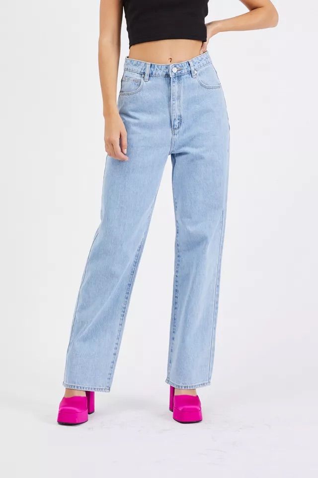 Shop Elsa Hosk's Model-Off-Duty Style With Jeans and Flats | Who What Wear