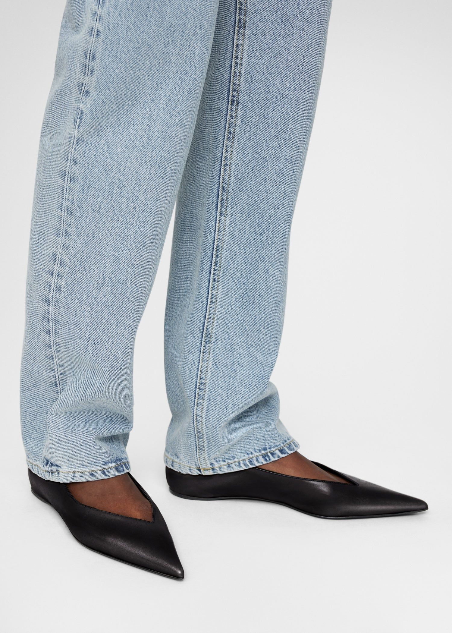 Pointed-Toe Flat Shoes Are the New Footwear Trend to Know | Who What Wear