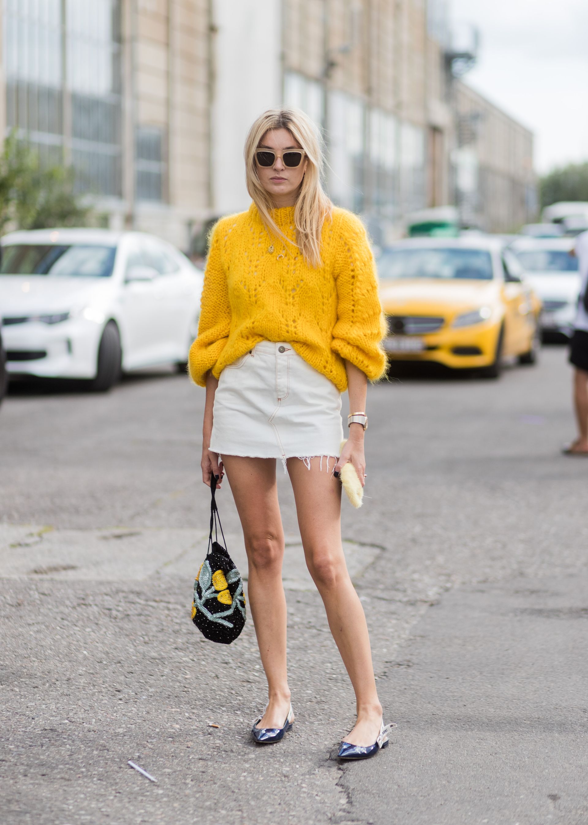 How to Tuck Your Shirt Like the Street Style Set | Who What Wear