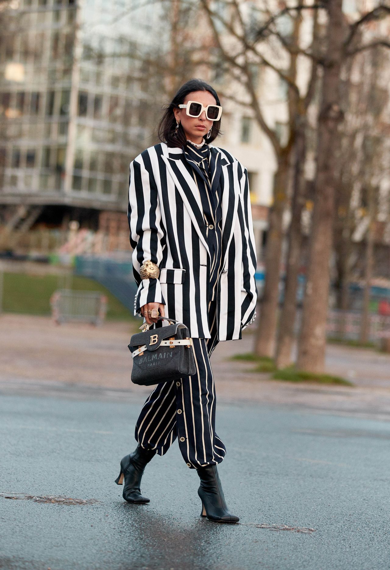 The 12 Best Clothing Styles for Short Women | Who What Wear