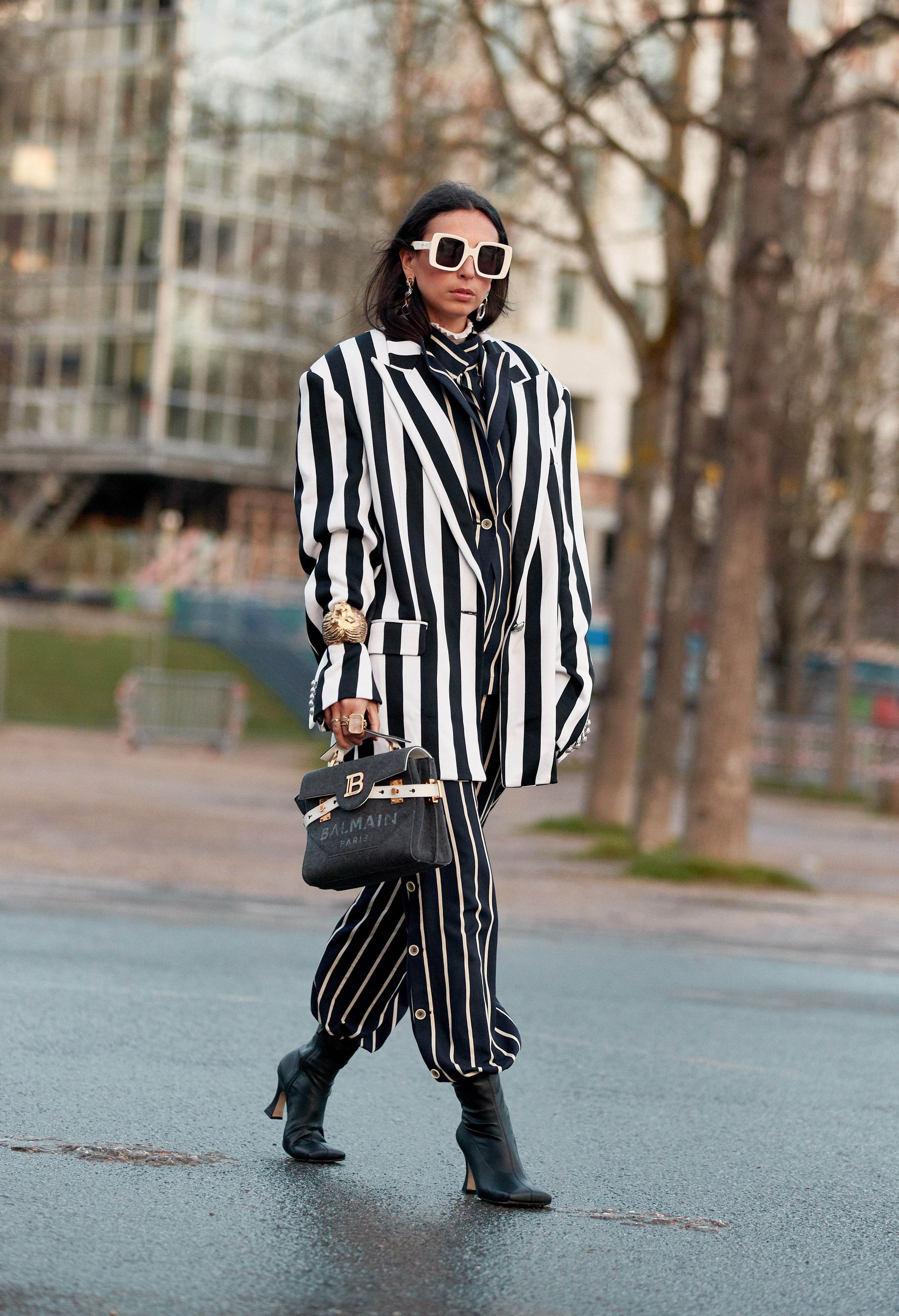 The 12 Best Clothing Styles for Short Women | Who What Wear