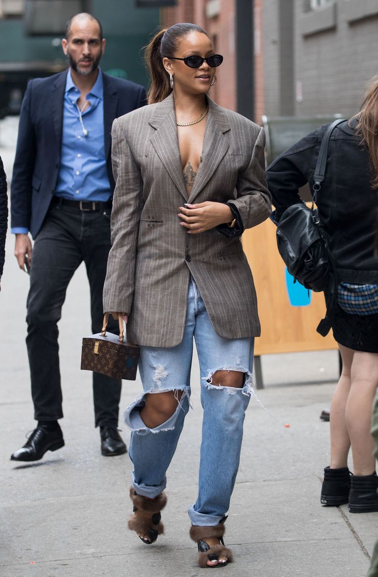 How to Wear the Plunging Neckline Trend | Who What Wear