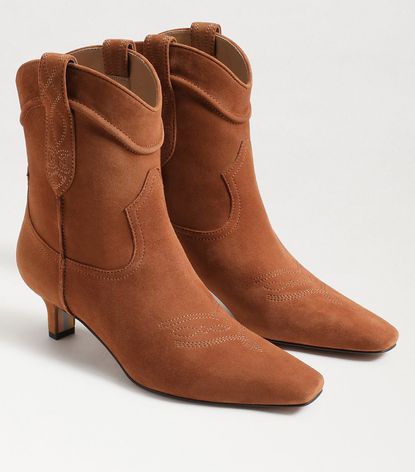The 21 Best Boots Petite Women | Who What Wear