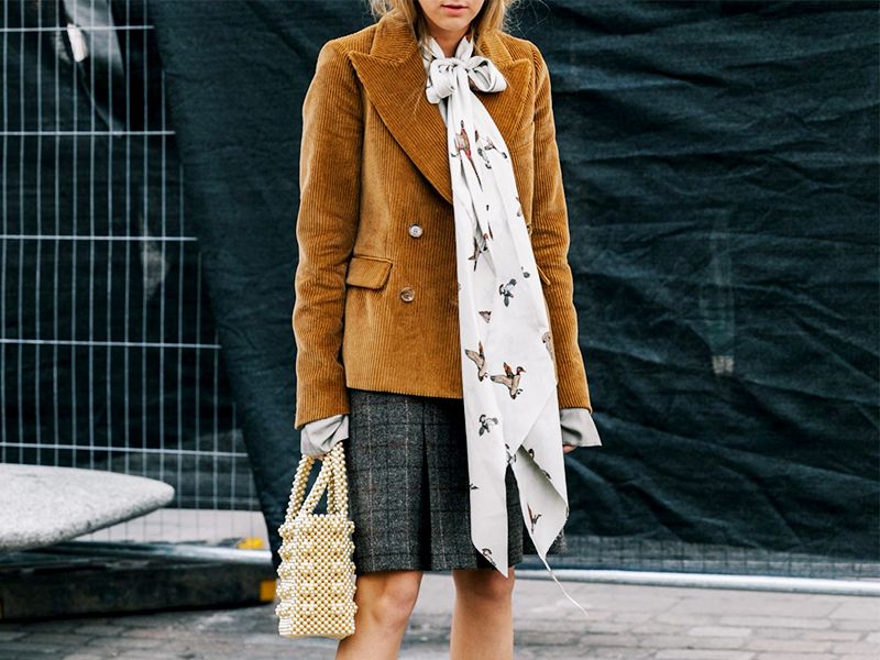 15 Ideas for How to Tie a Scarf This Fall | Who What Wear