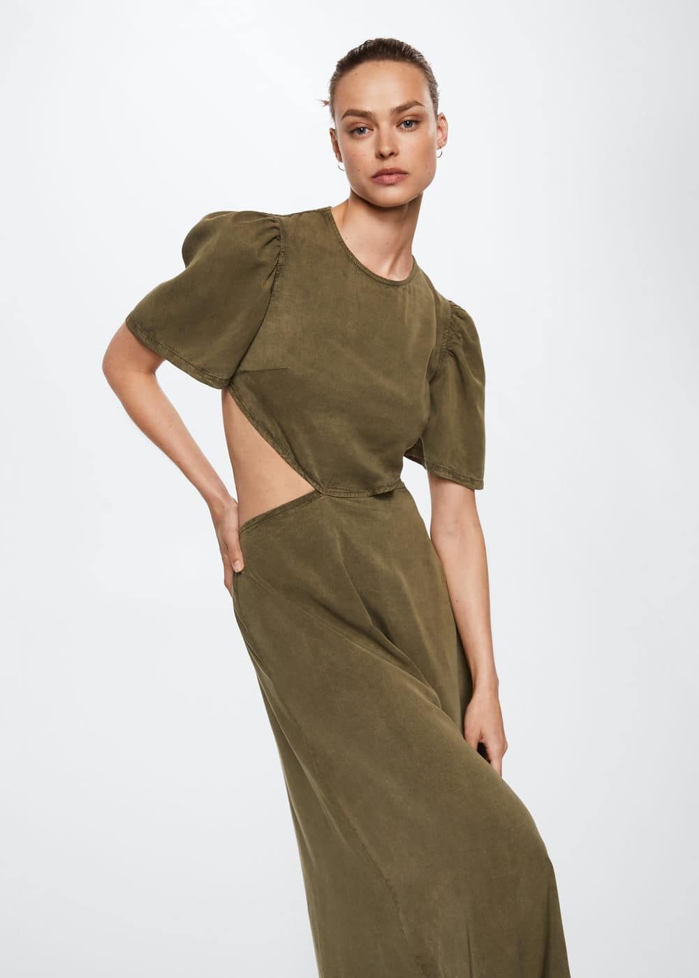 The 6 Best Wrinkle-Free Fabrics for Travel | Who What Wear