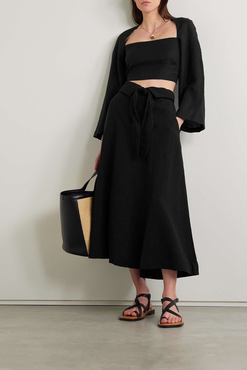 The 6 Best Wrinkle-Free Fabrics for Travel | Who What Wear