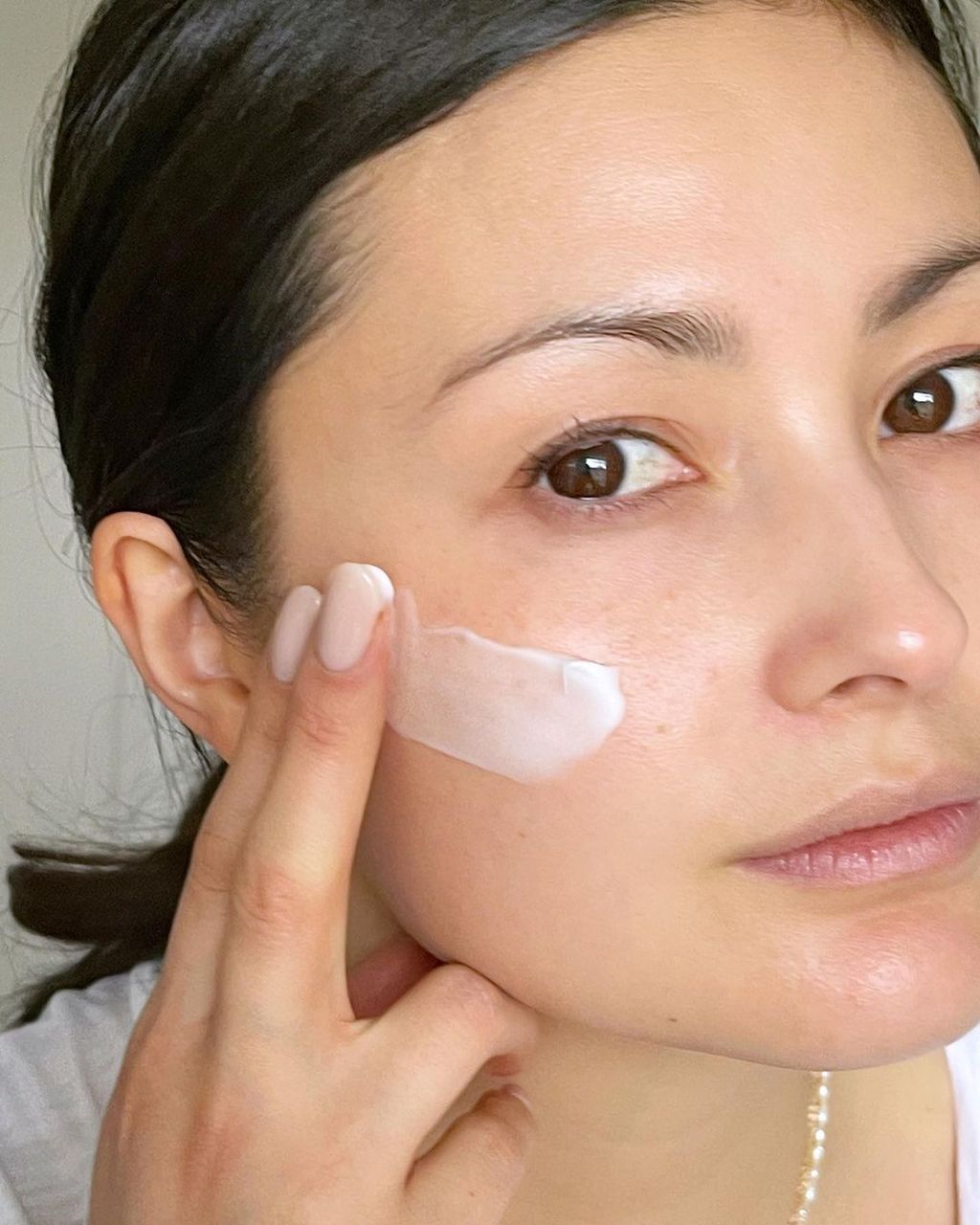 How to Treat Eczema on the Face, According to Dermatologists | Who What ...