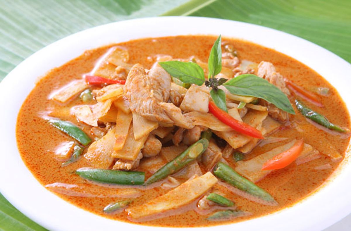 Red Thai chicken, bean and bamboo curry | Thai Recipes | GoodtoKnow