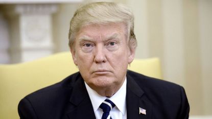 Does Donald Trump Spray Tan? - Tracking Donald Trump's Fading Tan ...