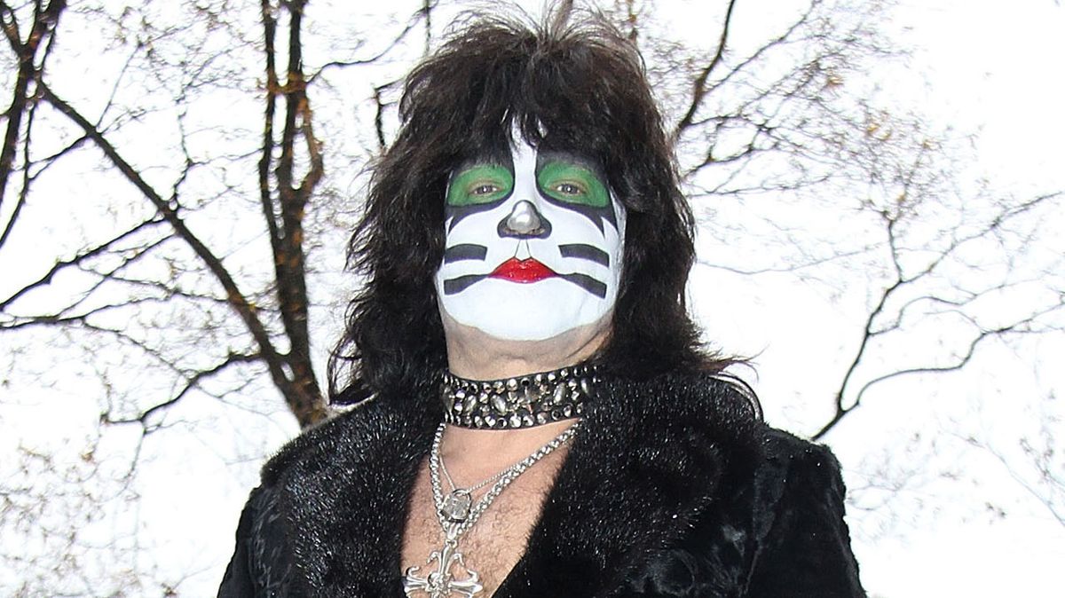 Kiss drummer Eric Singer’s ‘awkward’ Steven Adler moment | Louder