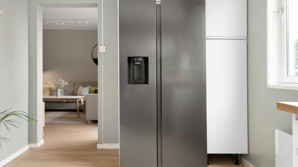 Where to position a fridge for prime access and a practical cooking ...