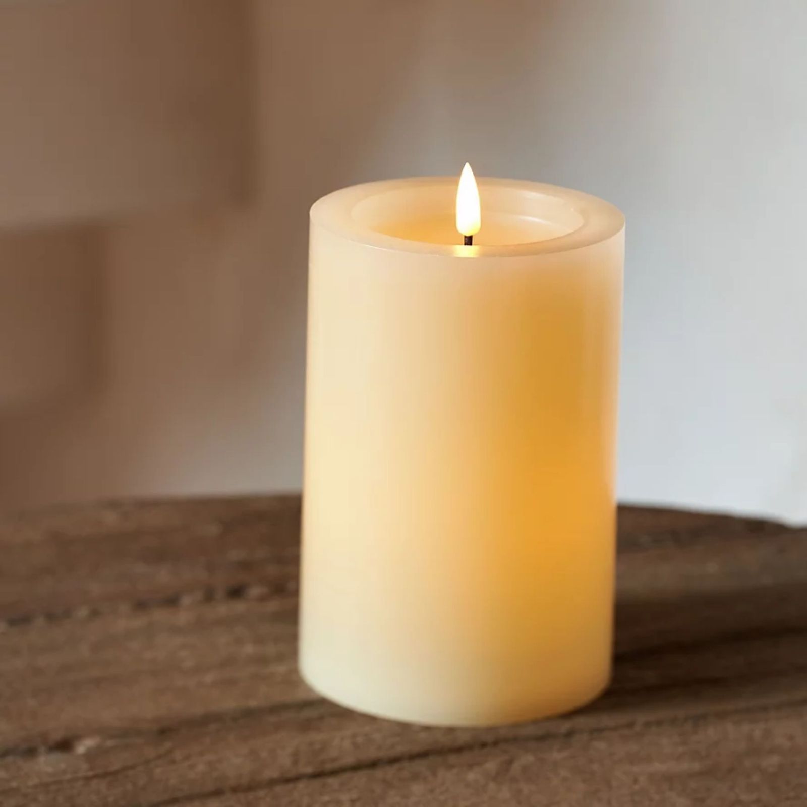 Best flameless candles 2024: tested by our Lifestyle Editor | Woman & Home