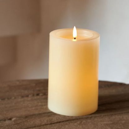 Best flameless candles 2024: tested by our Lifestyle Editor | Woman & Home