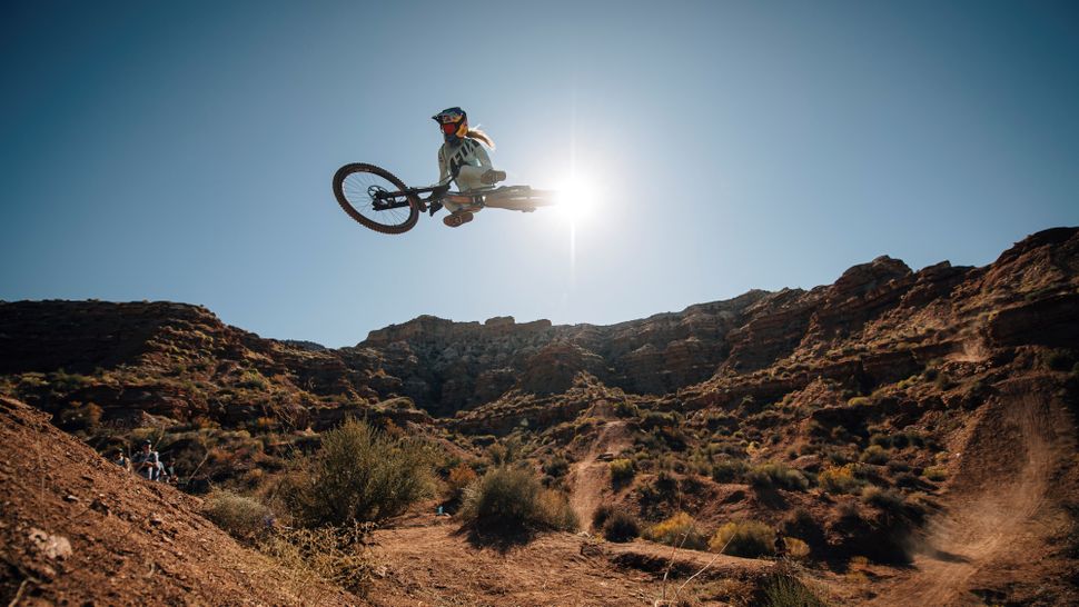How to whip a mountain bike | Bike Perfect